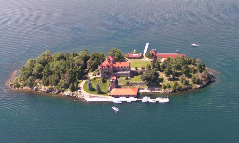 Castle Photos - Singer Castle on Dark Island