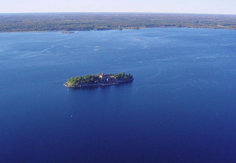 Castle Photos - Singer Castle on Dark Island